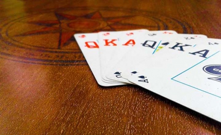 3 Player Card Games – Enjoy the Evening With Your Friends