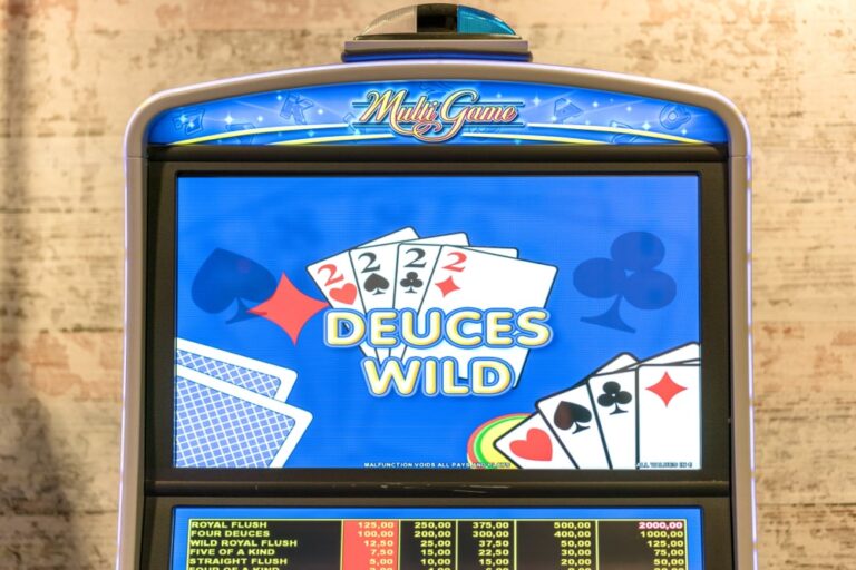 Deuces Wild Strategy – How to Increase Your Chance of Winning