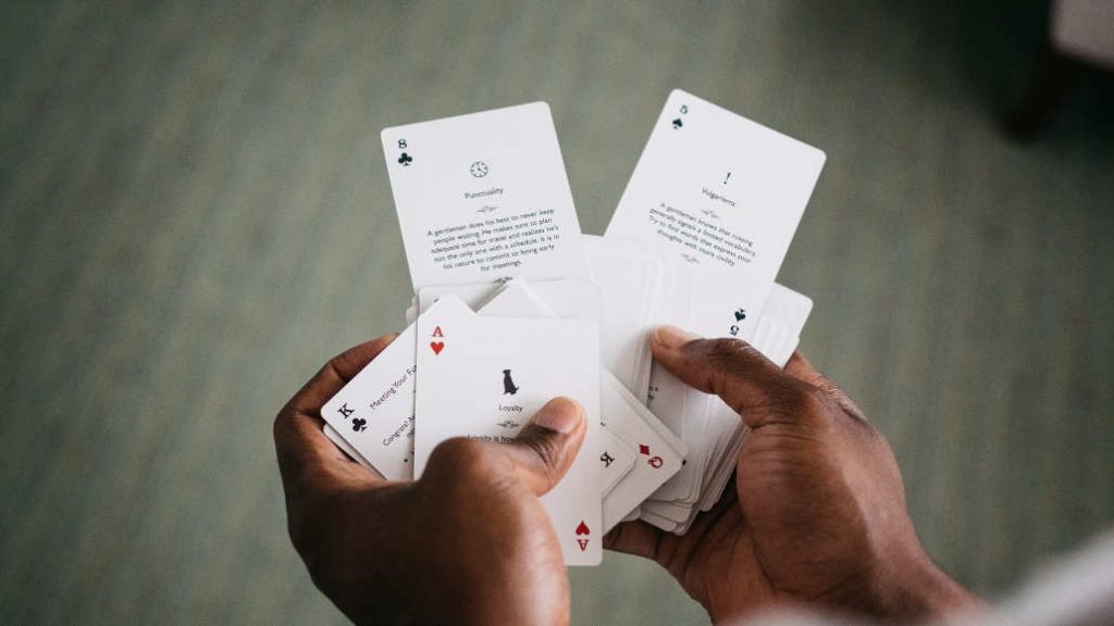 Best Single Player Card Games to Have Fun & Pass Some Time