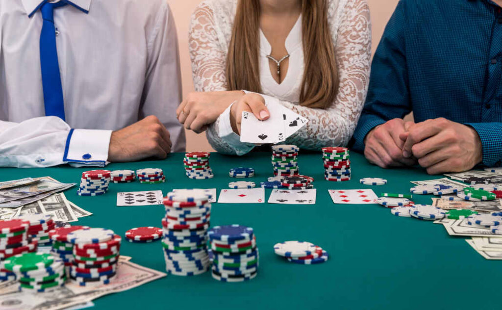 Blackjack vs. Poker - Which Game Is Better for You?
