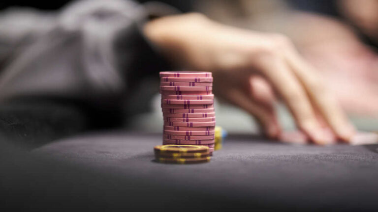 Short Stack Meaning & Strategy - How to Adjust Running Low on Chips