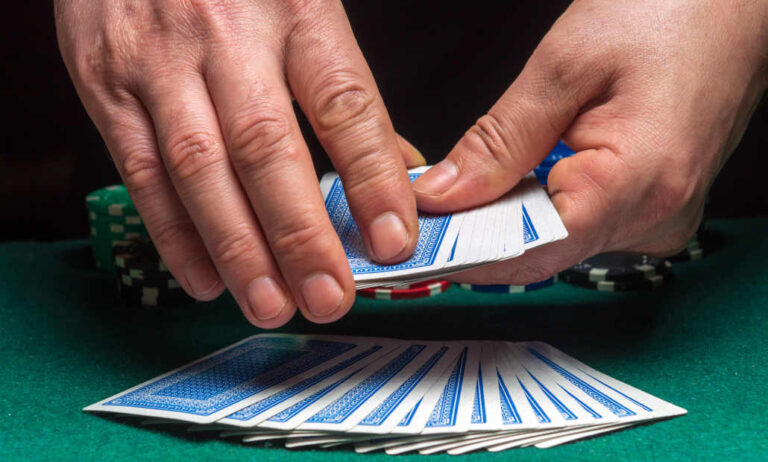 Muck Poker Rules - How to Fold Your Hand Properly
