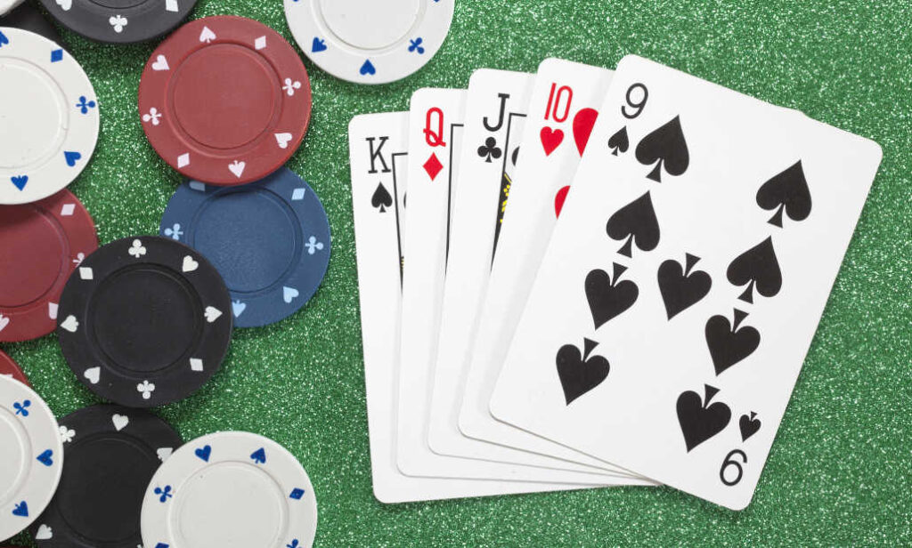 Does a Full House Beat a Straight In Poker & Why?