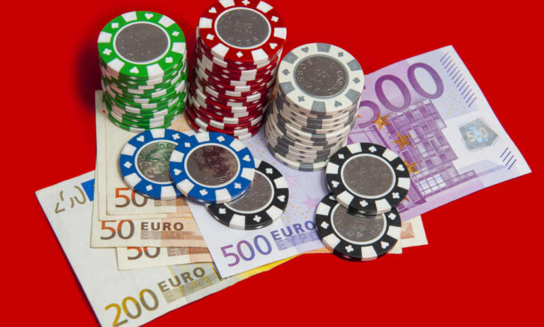 Pot Odds Explained – How to Calculate Pot Odds in Poker