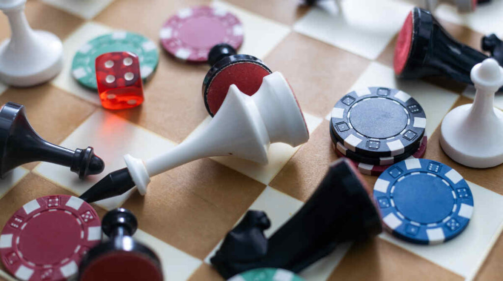 Poker vs. Chess: Why Chess Players Have Big Advantage in Poker