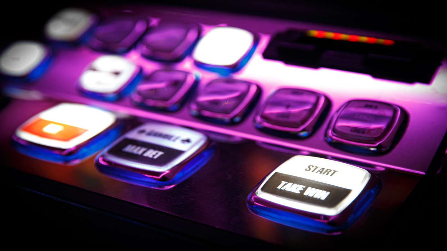 13 vs 3 in Blackjack - What's the Best Strategy?